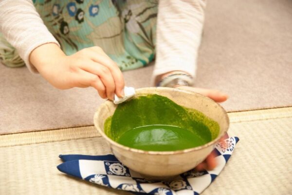 How Much Matcha Powder Per Cup? Perfect Ratio Guide (Usucha & Latte)